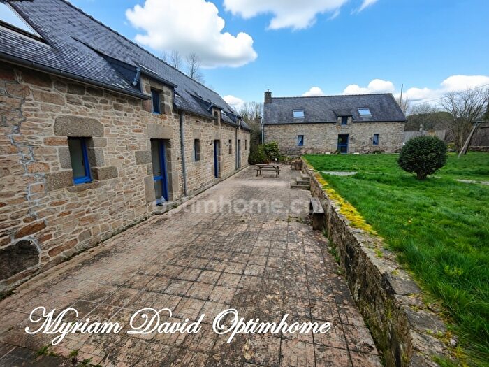 Maison à vendre - Lanrivain - 8 pièces - 6 chambres