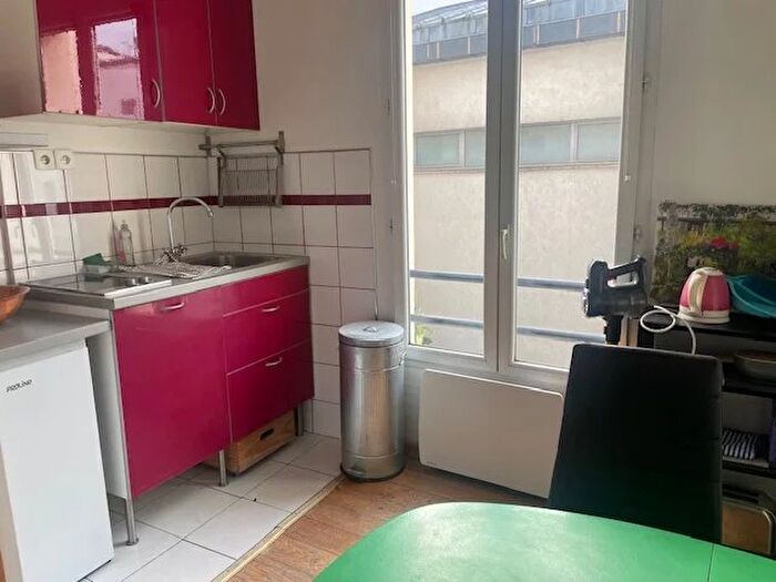 Appartement à louer - Paris e , Barbès, Château Rouge - 2 pièces - 1 chambre