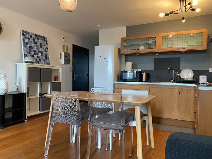 Appartement à vendre - Landerneau, Le Roudous - 2 pièces - 1 chambre