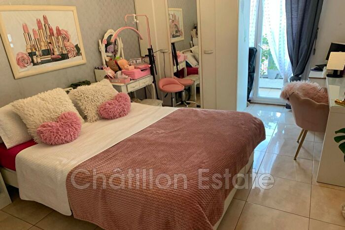 Appartement à vendre - Cannes, Prado, République - 3 pièces - 2 chambres