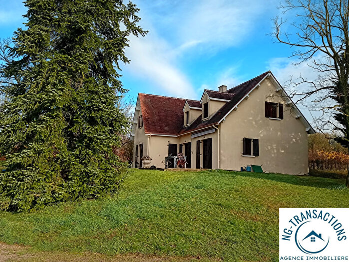 Maison à vendre - Cosne-Cours-sur-Loire - 6 pièces - 4 chambres