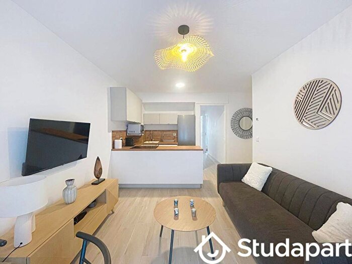 Appartement à louer - Pasteur, Nice - 1 pièce - 2 chambres