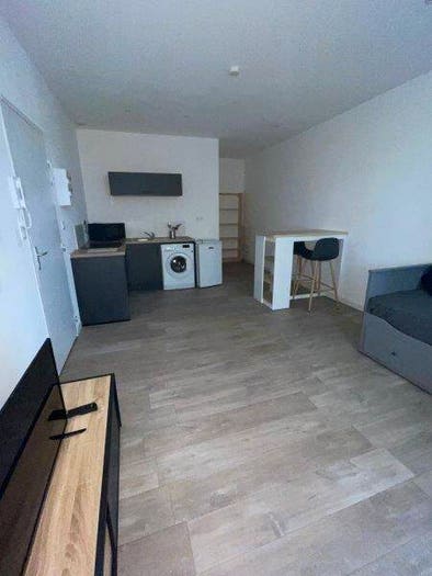 Appartement 1 pièce à Centre Ville-Louis Blanc, Alès, à louer