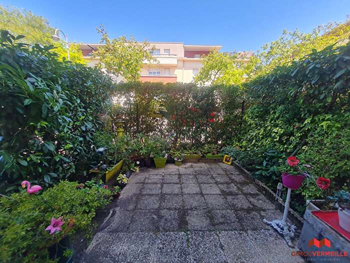 Appartement 2 pièces à Carrières-sous-Poissy, Les Fleurs, à vendre