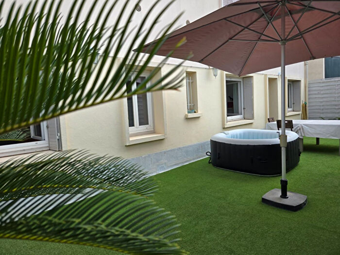 Appartement à vendre - Béziers, Champ de Mars - 5 pièces - 4 chambres