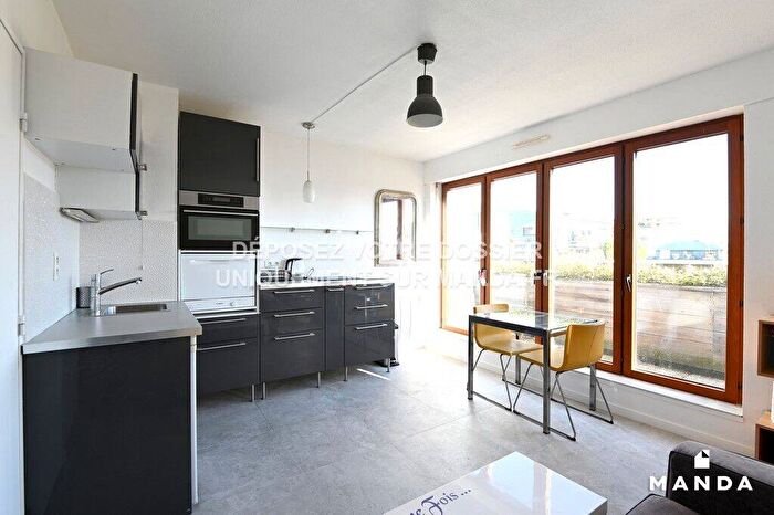 Appartement à louer - Reine-Mairie, Boulogne-Billancourt - 2 pièces - 1 chambre