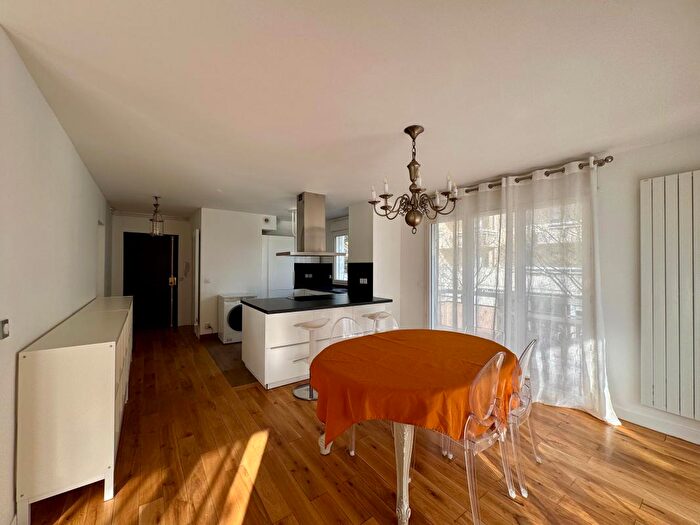 Appartement à louer - Saint-Maur-des-Fossés, Adamville - 3 pièces - 2 chambres