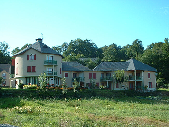 Appartement 2 pièces à louer - Salles-Curan