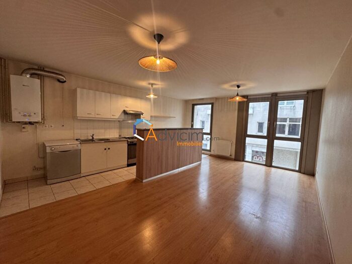 Appartement à louer - Orléans - 3 pièces - 2 chambres