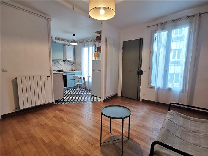 Appartement à louer - Paris e , Jules Joffrin - 3 pièces - 2 chambres