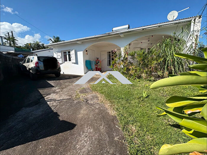 Maison 4 pièces à Petite-Île, Centre-ville, Piton du Calvaire, à louer