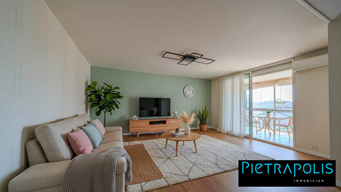 Appartement 3 pièces à Villeurbanne, Ferrandière, Maisons Neuves, à vendre