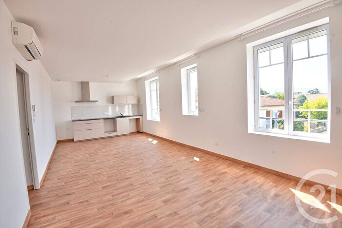 Appartement à louer - Romans-sur-Isère - 3 pièces - 2 chambres