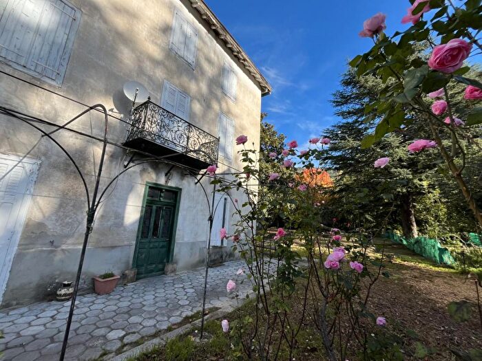 Maison à vendre - Tarascon-sur-Ariège - 12 pièces - 2 chambres