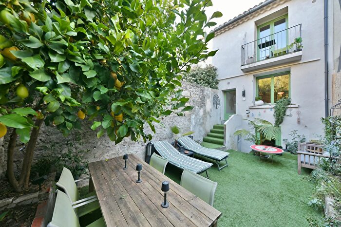 Maison à vendre - Uzès - 7 pièces - 5 chambres