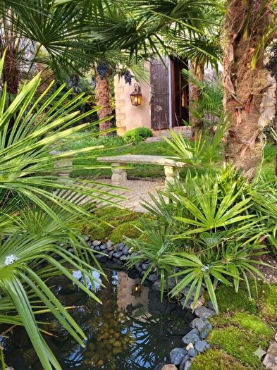 Maison à vendre - Notre-Dame-de-Sanilhac - 8 pièces - 5 chambres