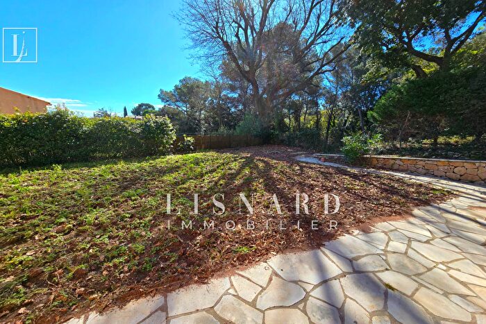 Maison à vendre - Vallauris, Retenaou, Brusquets, Devens, Zone dactivité Saint-Bernard - 4 pièces - 3 chambres