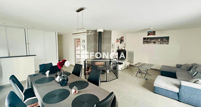 Maison à vendre - Saint-Just-le-Martel - 6 pièces - 4 chambres