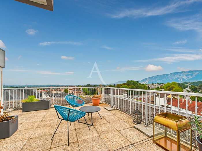 Appartement à vendre - Saint-Julien-en-Genevois, Centre-ville - 3 pièces - 2 chambres