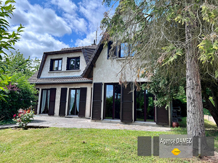 Maison 8 pièces à vendre à Sainte-Mesme