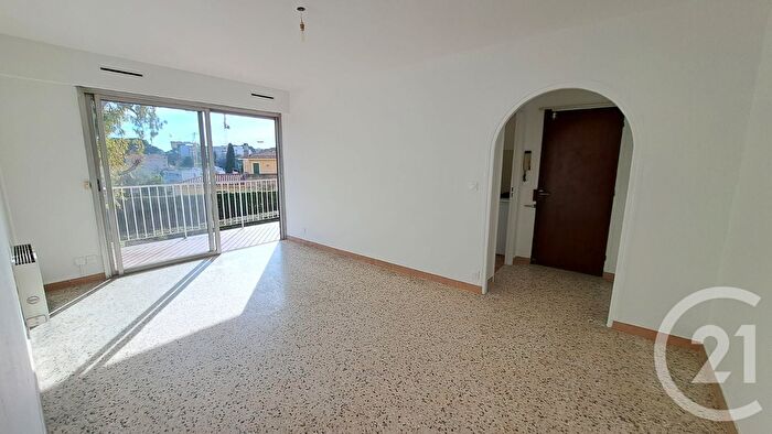 Appartement à louer - Antibes, Rastines, Super Antibes, Laval, La Fontonne - 3 pièces - 2 chambres