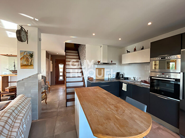 Appartement à vendre - Saint-Maurice-de-Beynost - 4 pièces - 3 chambres