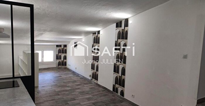Saint-Maximin-la-Sainte-Baume, Centre-ville : Appartement 2 pièces à vendre