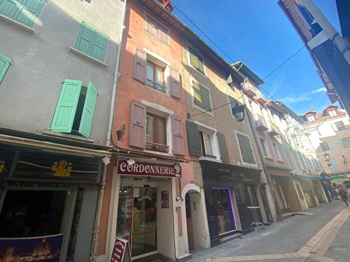 Maisons à vendre et appartements à louer - 3