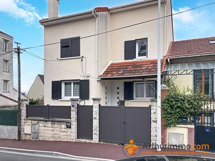 Maison à vendre - Nanterre, Mont Valérien - 8 pièces - 6 chambres