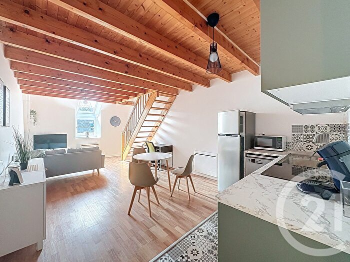 Appartement à louer - Guingamp - 3 pièces - 2 chambres