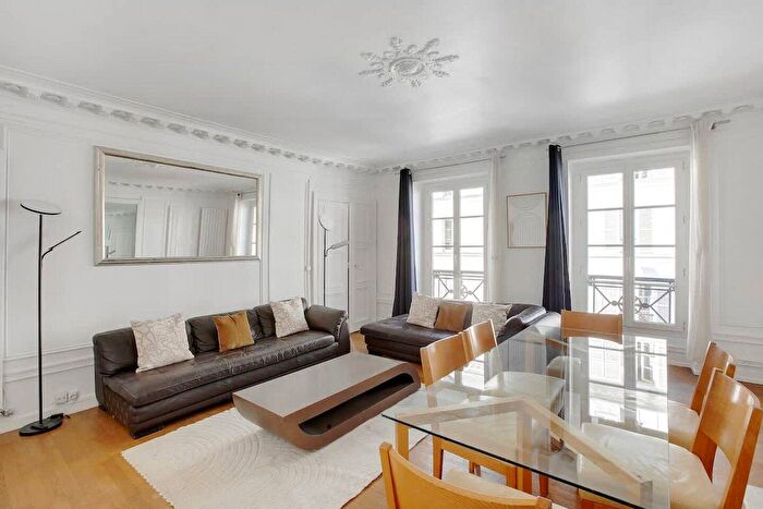 Appartement à louer - Elysées-Madeleine, Paris ème arrondissement - 3 pièces - 2 chambres