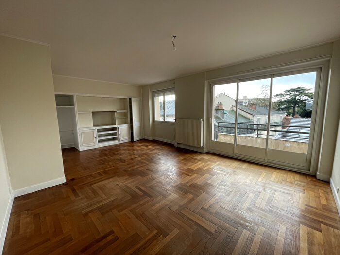 Appartement à louer - Limoges, Centre-ville, Hôtel de Ville, Emailleurs - 3 pièces - 2 chambres