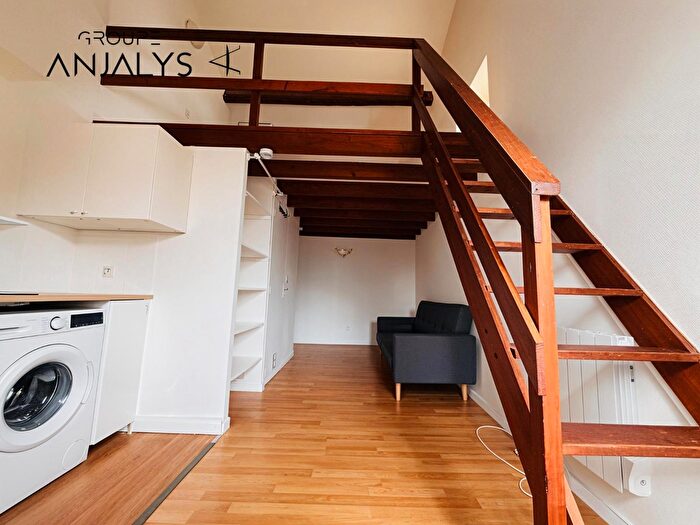 Appartement 1 pièce à Caluire-et-Cuire, Le Bourg, à louer