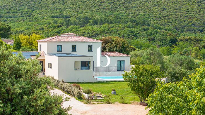 Maison à vendre - Goudargues - 6 pièces - 5 chambres