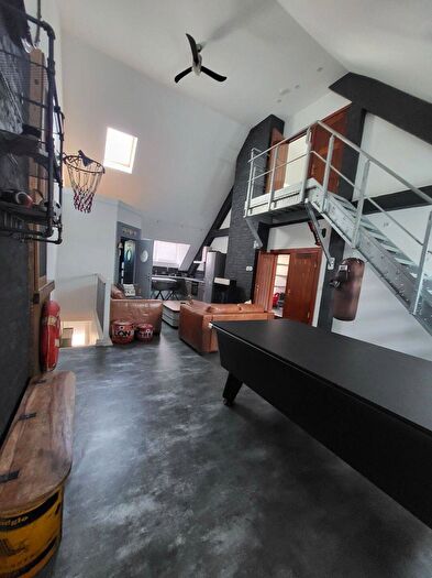 Appartement à louer - Dunkerque - 5 pièces - 4 chambres