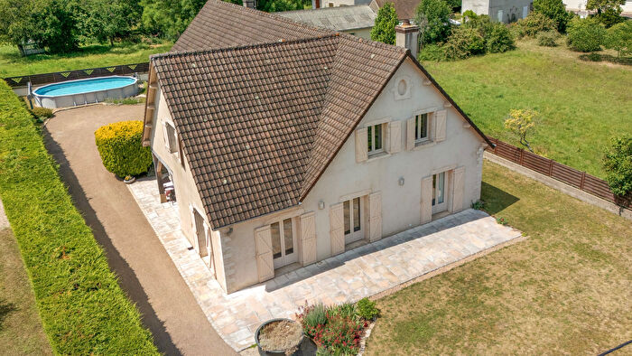 Maison à vendre - Beaune, Centre-ville - 8 pièces - 5 chambres