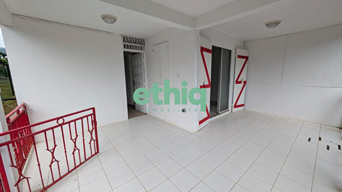 Maison à vendre - Capesterre-Belle-Eau - 4 pièces - 2 chambres