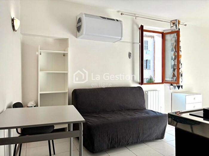 Toulon, Saint-Roch : Appartement 1 pièce à louer