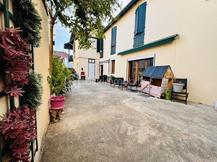 Maison 9 pièces à vendre à Puyoô