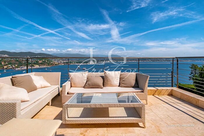 Maison à vendre - Théoule-sur-Mer - 6 pièces - 3 chambres