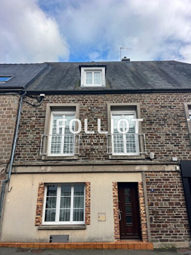 Maison à vendre - Sourdeval - 7 pièces - 5 chambres