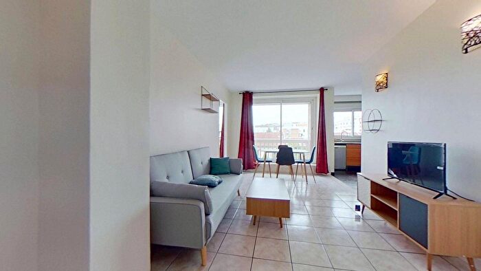Appartement à louer - Croix Luizet, Villeurbanne - 3 pièces - 2 chambres