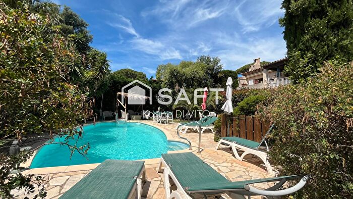 Maison à vendre - Sainte-Maxime, Centre-ville, Pléiades - 8 pièces - 4 chambres