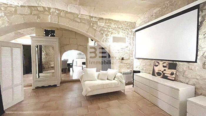 Maison à vendre - Fontvieille - 5 pièces - 4 chambres