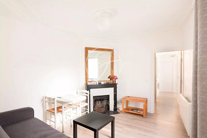 Appartement à vendre - Paris e , Montmartre, Sacré Coeur, Abbesses - 2 pièces - 1 chambre