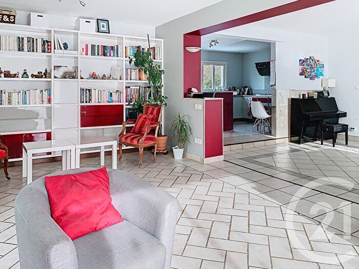 Maison à vendre - La Chapelle-Saint-Mesmin - 8 pièces - 6 chambres