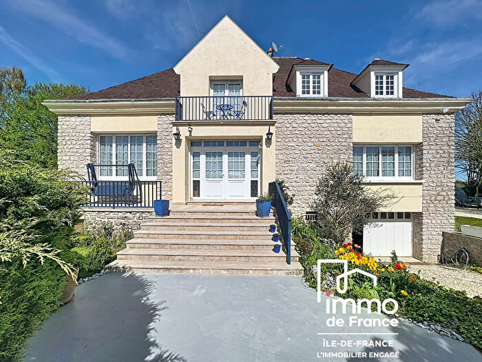 Maison 11 pièces à vendre - Oinville-sous-Auneau