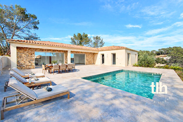 Maison à vendre - Nîmes, Mas de Lauze, Carreau de Lanes - 5 pièces - 4 chambres