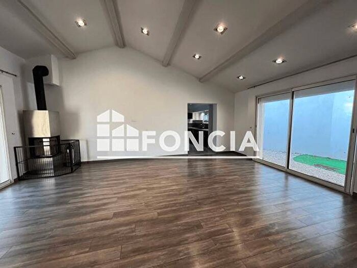 Appartement à louer - Solliès-Toucas - 3 pièces - 2 chambres