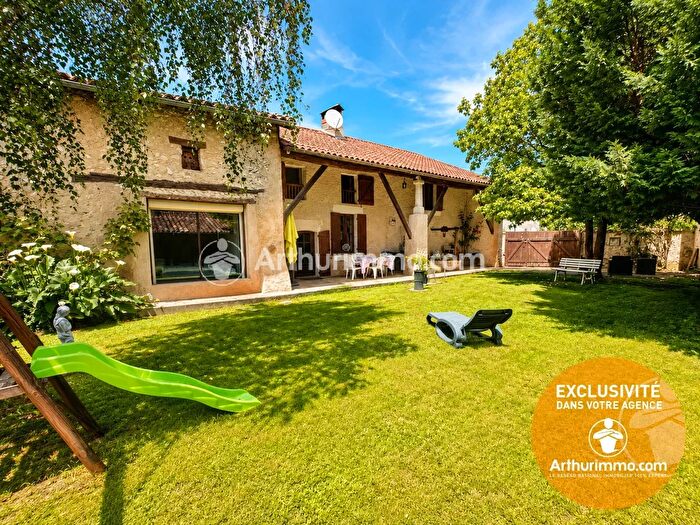 Maison 4 pièces à vendre à Neuvic